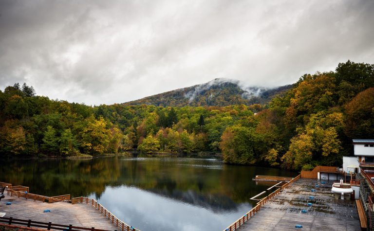 Tot ce trebuie sa stii despre Lacul Ursu, locul unic din Europa