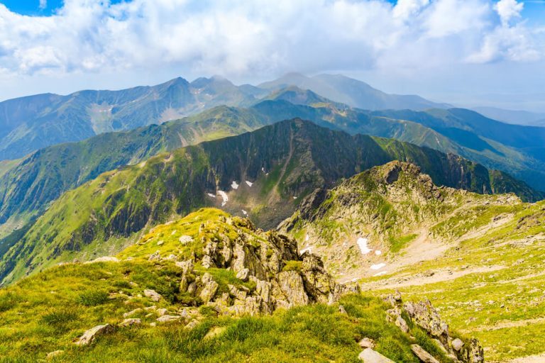 Romania’s Highest Mountain: Moldoveanu Peak Guide